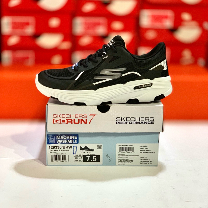 Jual SEPATU SKECHERS GO RUN 7.0 HYPER PILLARS ORIGINAL (129336/BKW ...