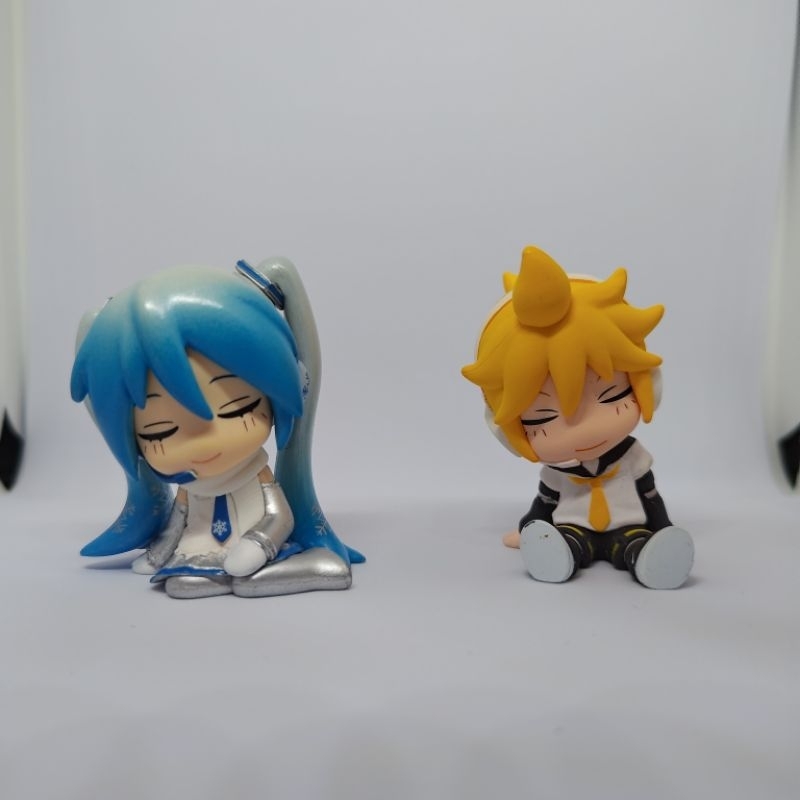 Jual Gacha Gashapon Vocaloid Hatsune Miku Snow Kagamine Len Sitting ...