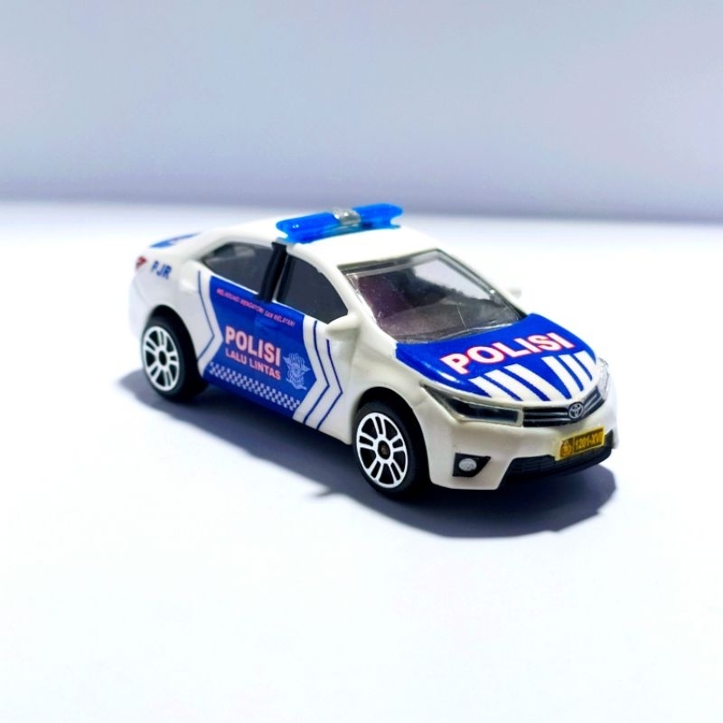 Jual DIECAST MINIATUR SKALA 1:64 MAJORETTE TOYOYA COROLLA ALTIS CUSTOM ...