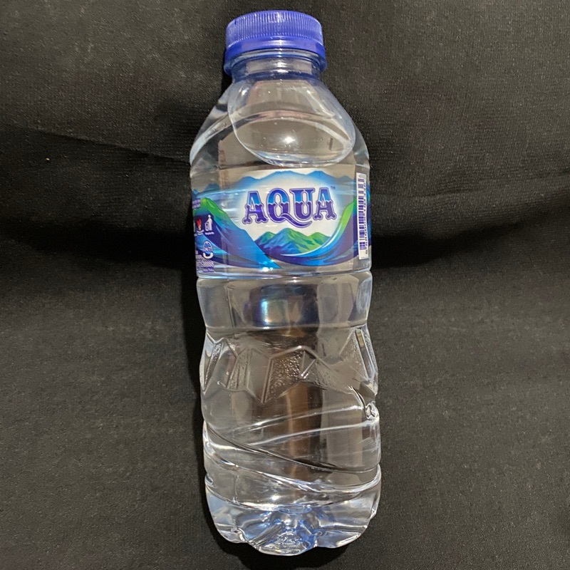 Jual AQUA BOTOL 330 ML AIR MINUM DALAM KEMASAN | Shopee Indonesia