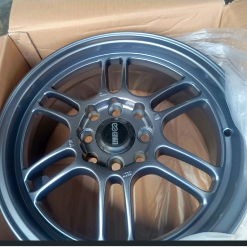Jual 4 velg r15 pcd 4x 100,114+ ban 185/55 Avanza Xenia Futura carry ...
