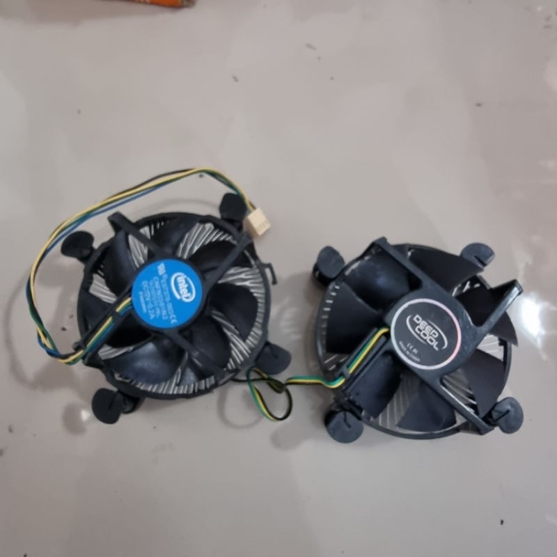 Jual JUAL CEPAT !!! kipas pendingin Fan hanstik PC 1 Set Untuk Mobo ...