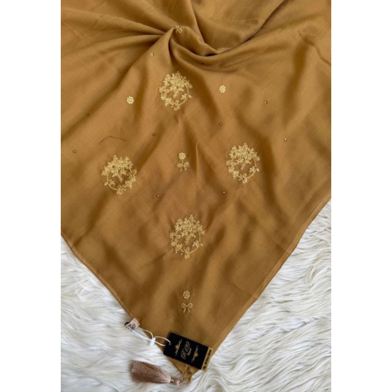 Jual Kerudung segiempat bordir bunga rosalia Swarovski by R139 hijab ...