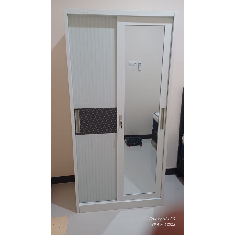 Jual Lemari Baju Sliding Besi - Lemari Baju Sliding - LB-A19 - Lemari Baju Besi sliding - Lemari ...