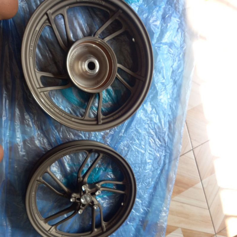 Jual VELG VARIO 125 150 NEW THN 2024 BARU ORGINAL ADA LECET NYA DIKIT ...