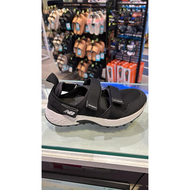 Jual NB UA710 - Unisex Sneakers Shoes NEWUA710AB1 Black | Shopee Indonesia