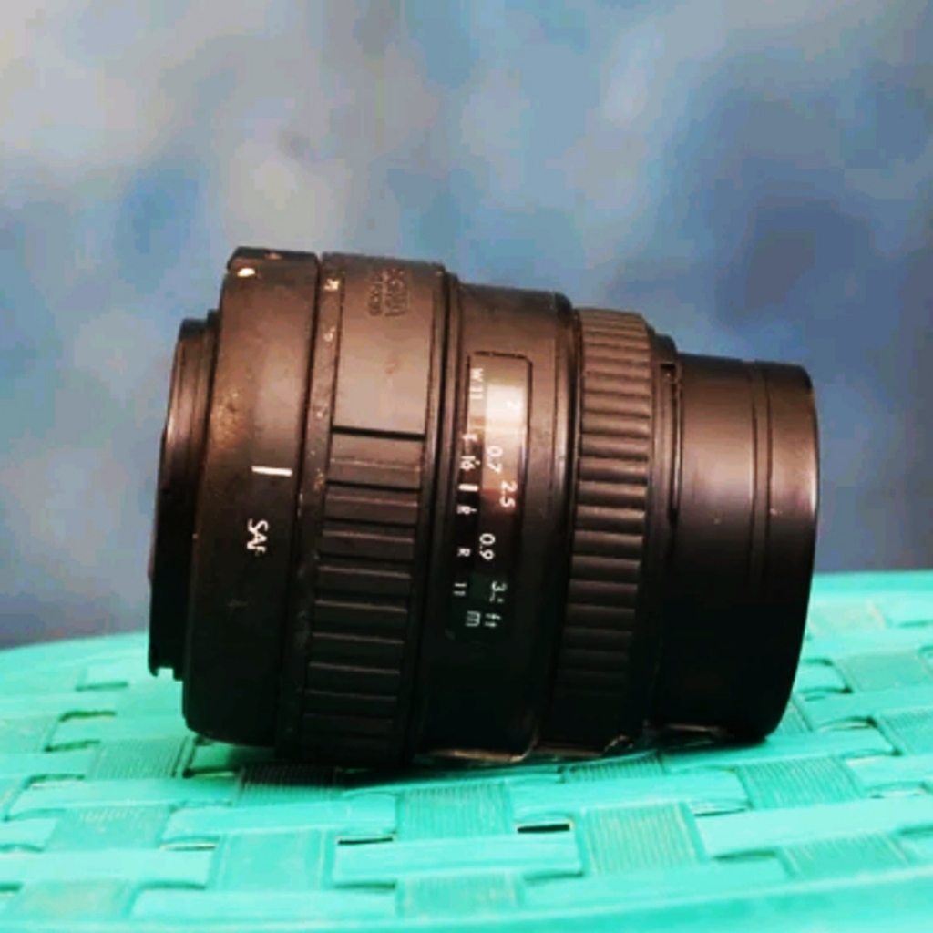 Jual Lensa Sigma uc zoom 28-70 f3.5-4.5 multi cuated | Shopee Indonesia