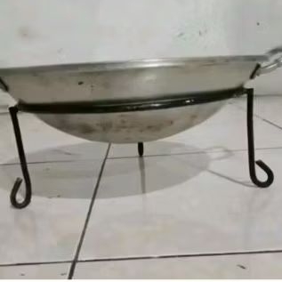 Jual tatakan wajan /ampalan wajan /rak wajan/panci/teflon Besi ...