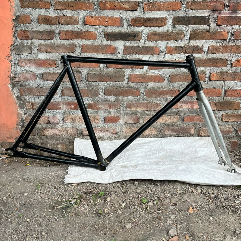 Jual Frame gawangan rangka sepeda fixie balap jadul 700c besi siap ...