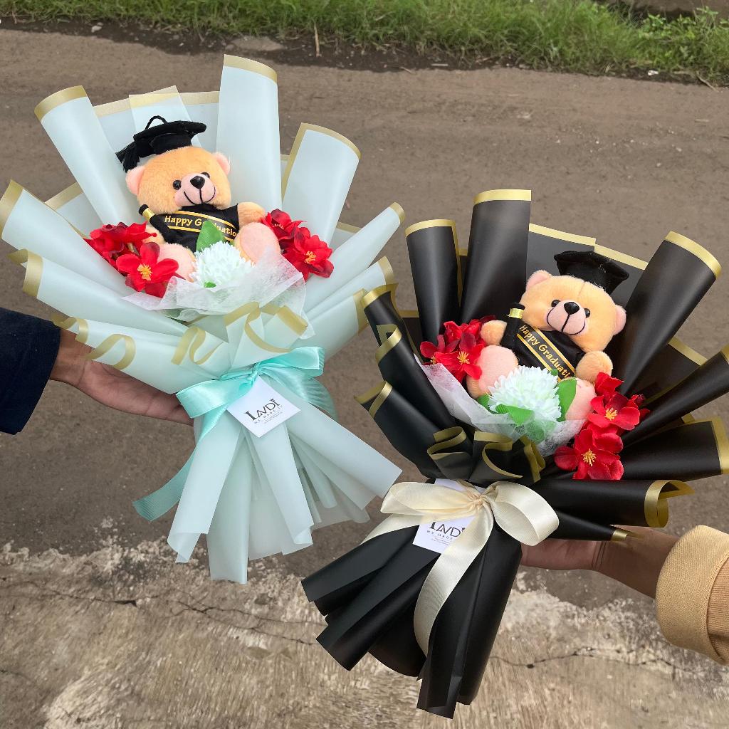 Jual BUKET BONEKA WISUDA BUKET WISUDA BUCKET BUNGA PALSU BUKET HOLOGRAM ...