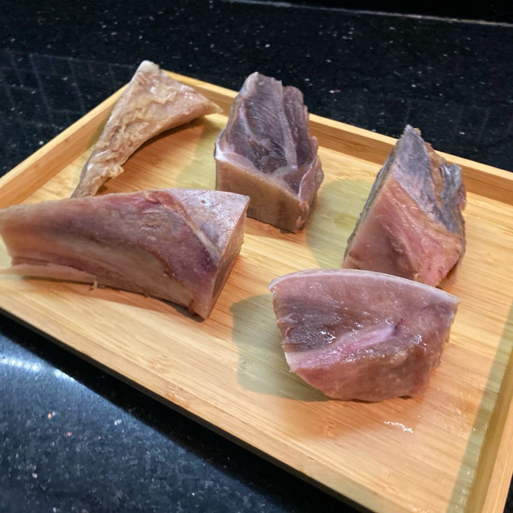 Jual Tuna Kama / Potongan Bagian Rahang Pipi Tuna Premium Frozen ...