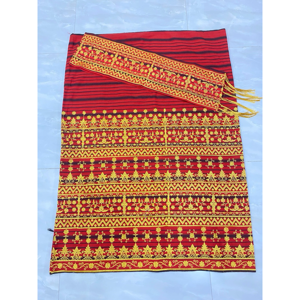 Jual tapis tenun bordir motif cemara merah | Shopee Indonesia