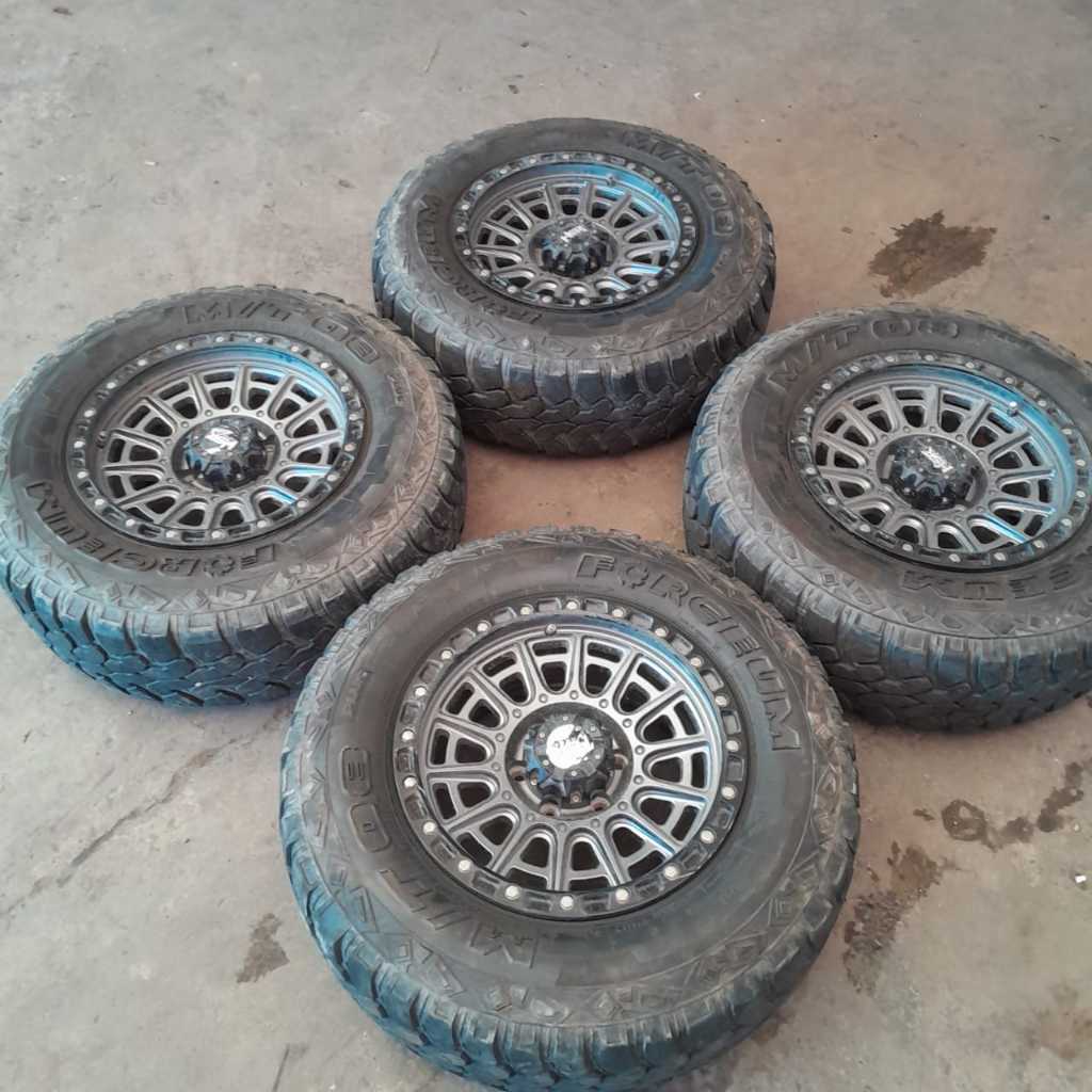 Jual VELG MOBIL BEKAS PELEG HSR TOSA HSR RING 17 LEBAR 8,5 PCD 6X139 ET ...