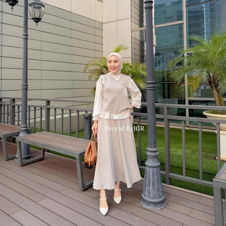 Jual FEVY.ID - Jeslyn Set Vest Korean Style Rompi Kekinian - Rompi ...