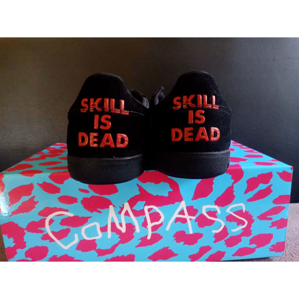 Jual Compass Tribune Death Star Size 42 (Red) | Shopee Indonesia