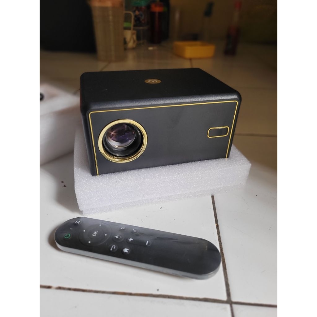 Jual proyektor / projektor mini 150ANSI second mulus HD | Shopee Indonesia