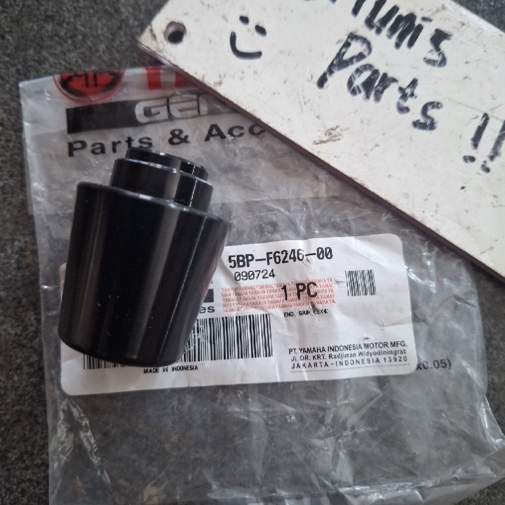 Jual End grip jalu stang scorpio Z RX king | 5BP-F6246-00 | Shopee Indonesia