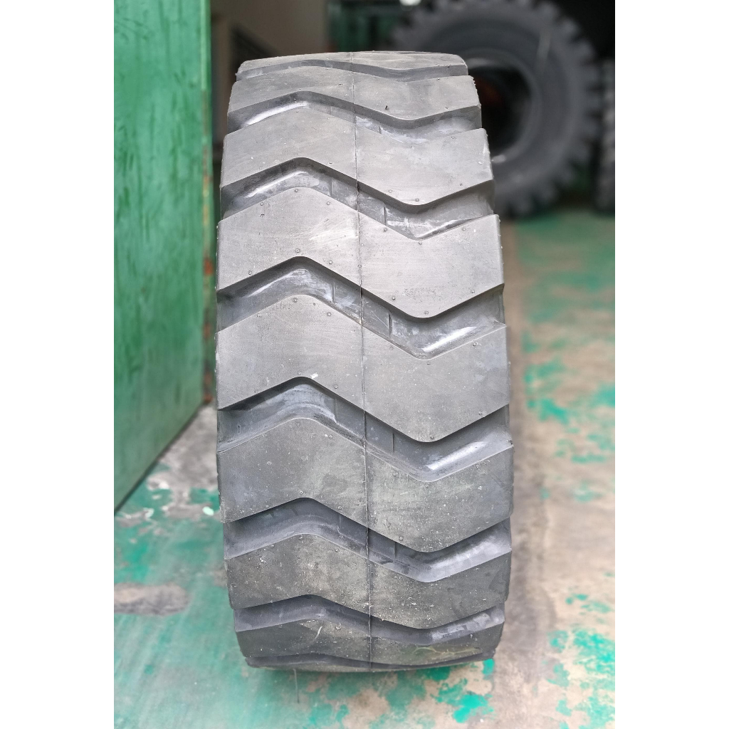 Jual Ban Loader 20.5/70-16 (Full Set - Tube Type) | Shopee Indonesia