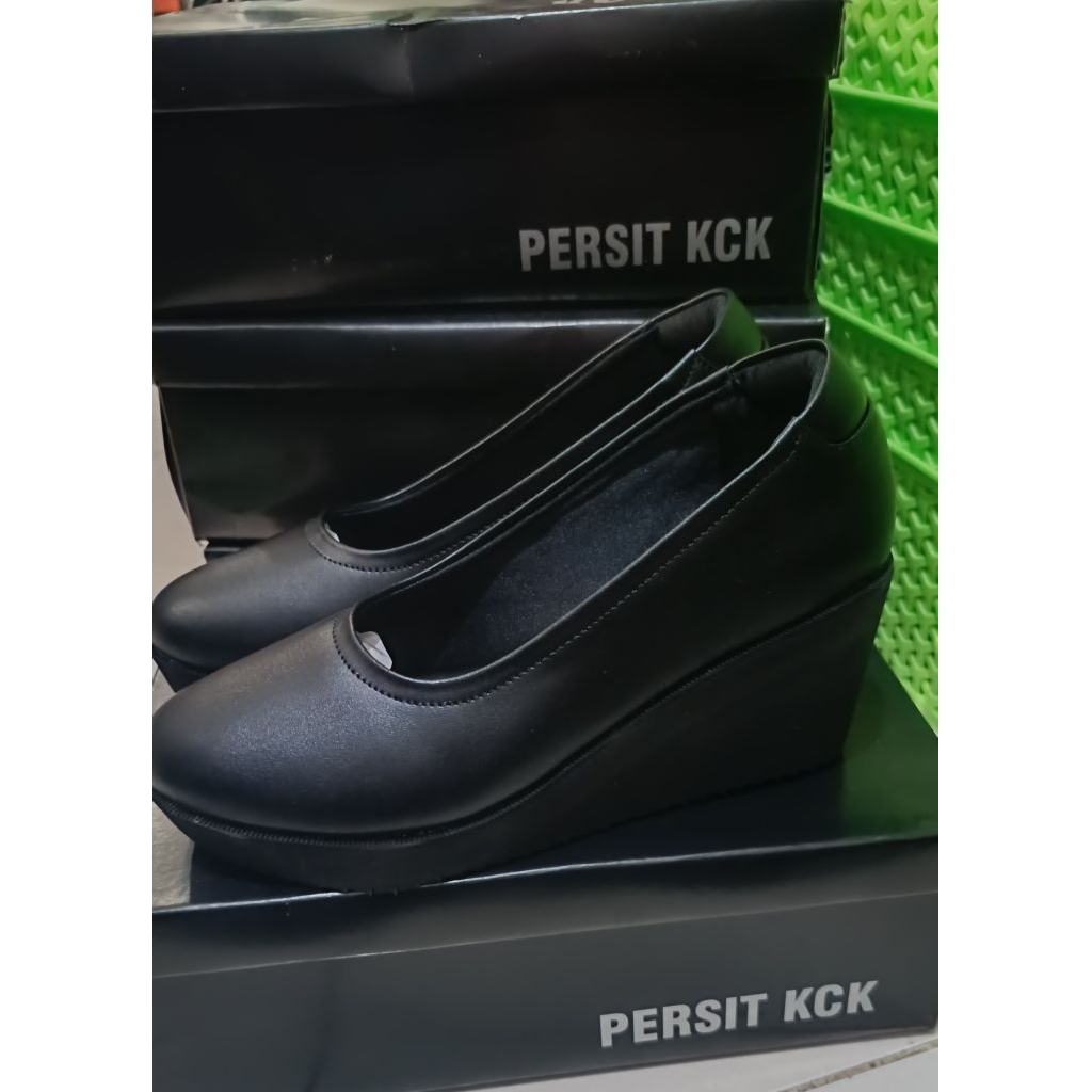 Jual Sepatu Wedges merek Persit KCK 7 cm | Shopee Indonesia