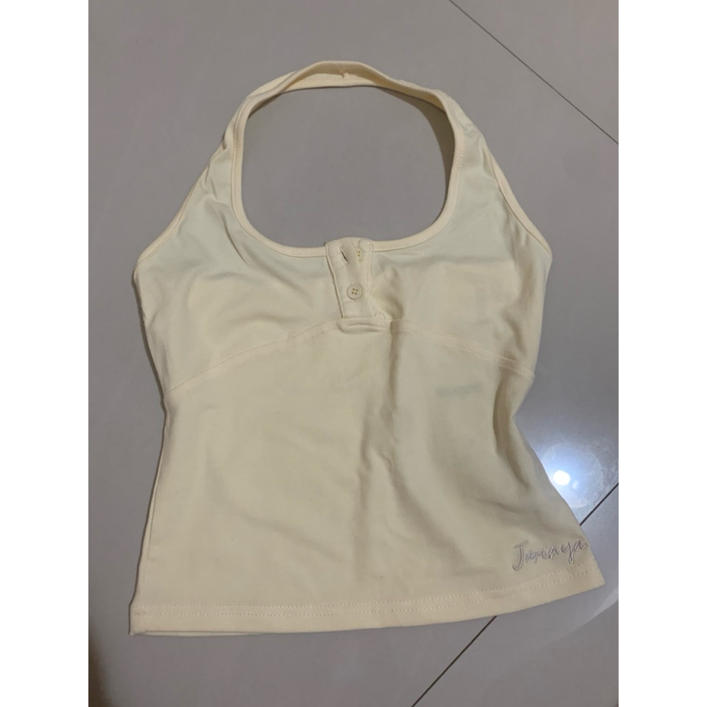 Jual halter top in butter (new) | Shopee Indonesia