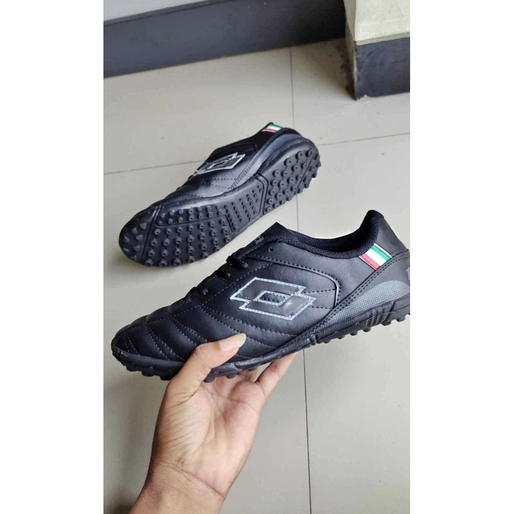 Jual Sepatu Mini soccer lotto full black ( SOL SUDAH DI JAHIT KELILING ...