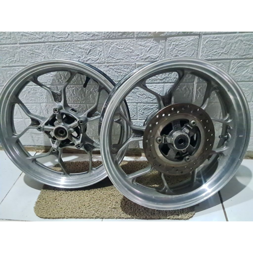 Jual Velg r25 r 25 mt25 mt 25 yamaha pelek racing palang original ori ...