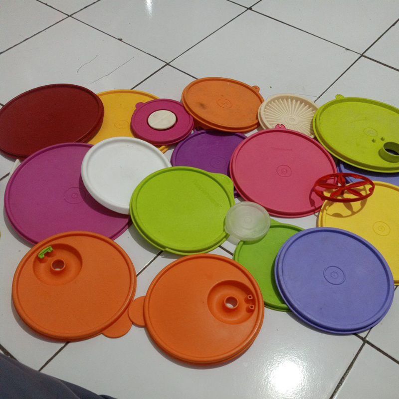 Jual Tutup Tupperware second bulat kotak tempat makan | Shopee Indonesia