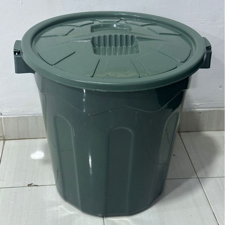 Jual SENYUMMEBEL TONG EMBER PLASTIK DENGAN TUTUP 70 LITER / BAK AIR PLASTIK 70 LITER MURAH ...