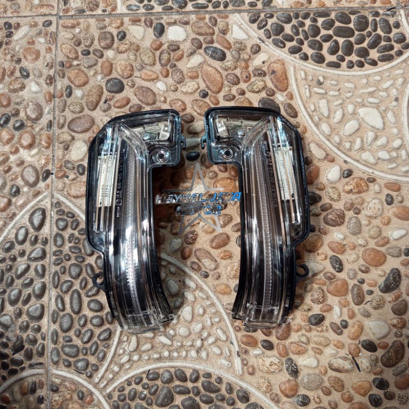 Jual LAMPU SEIN SPION TOYOTA INNOVA REBORN/FORTUNER VRZ/HILUX REVO THN ...