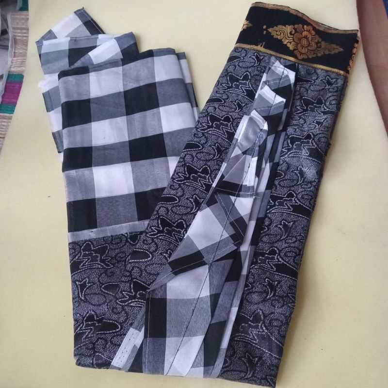 Jual wastra pelinggih poleng mekancut kain koloke tinggi 110 cm ...