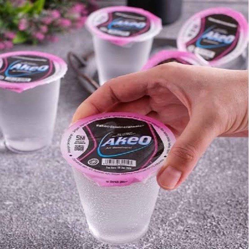 Jual Akeo Air Demineral 200ml/48cup | Shopee Indonesia