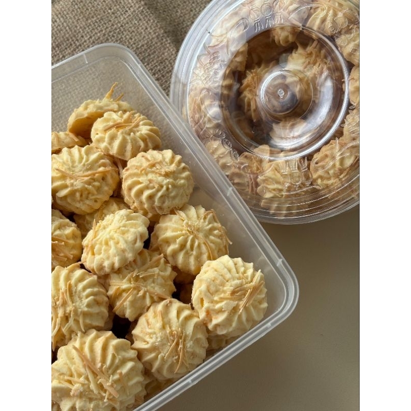 Jual kue lebaran sagu keju. | Shopee Indonesia