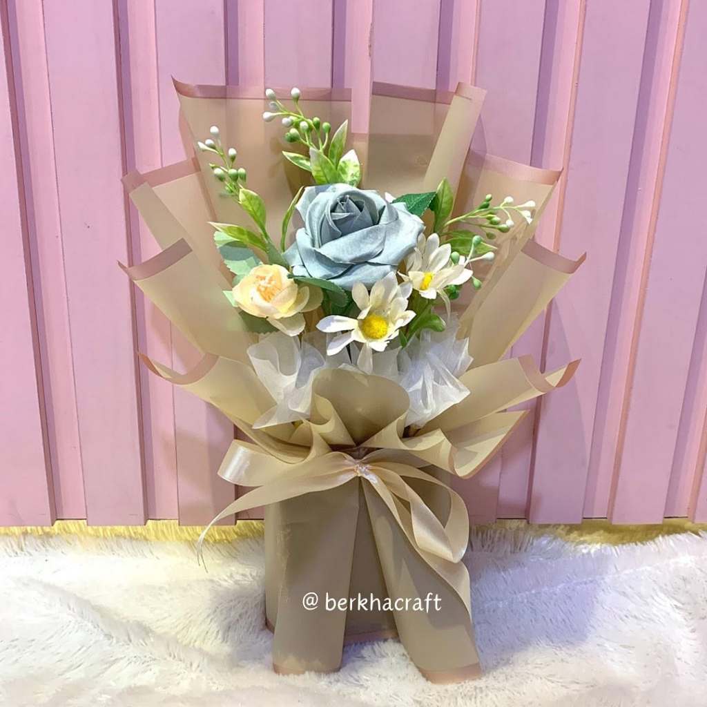 Jual Buket Bunga Artificial Small Cantik Minimalis Free Custom | Shopee ...