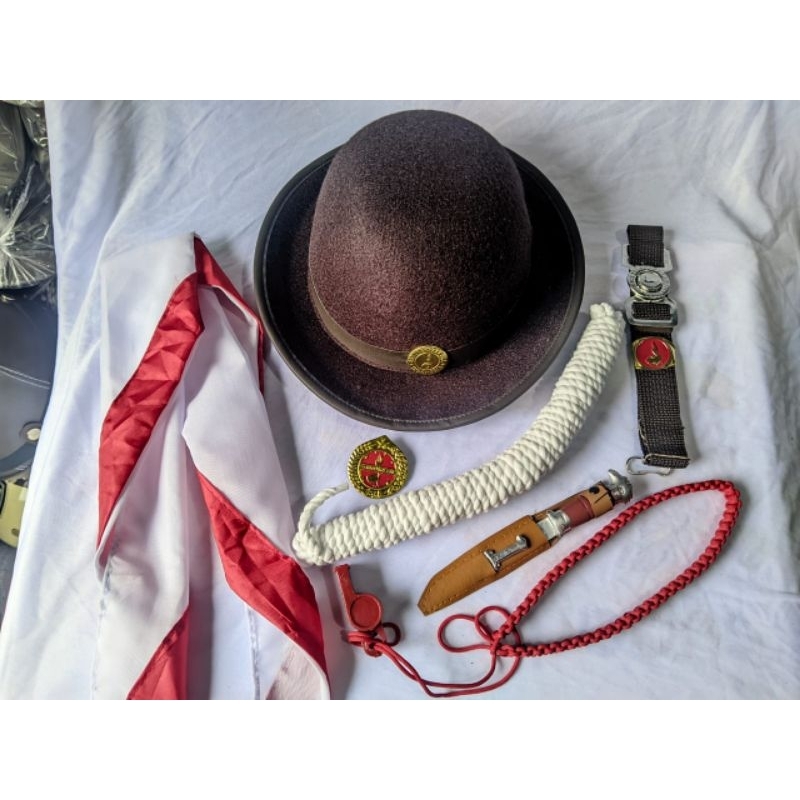 Jual Set Atribut Pramuka komplit plus topi / tanpa , SD, SMP, SMA Laki ...