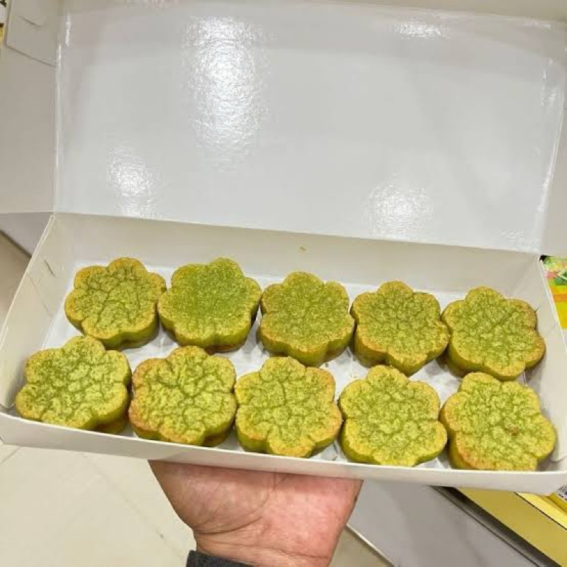 Jual Bolu Kemojo Mini Insyira | Oleh oleh khas Riau | Shopee Indonesia