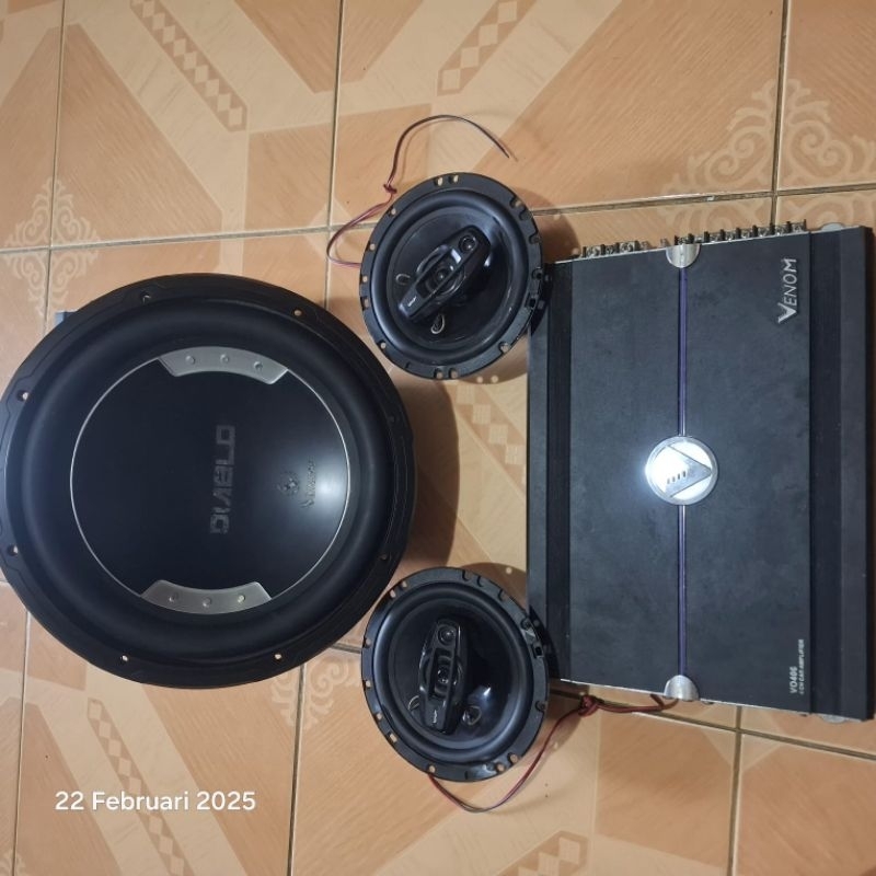 Jual Bekas Mulus!! Paketan Audio VENOM speaker Sub 12 power 4ch ...