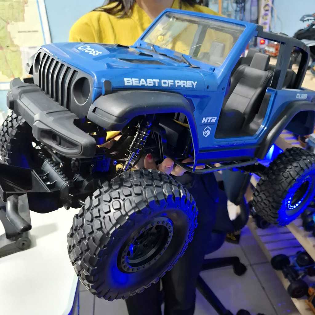 Jual 8T 001 MOBIL RC JUMBO 1:8 ROCK DEFENDER STRONG SPEED MOBIL REMOTE ...