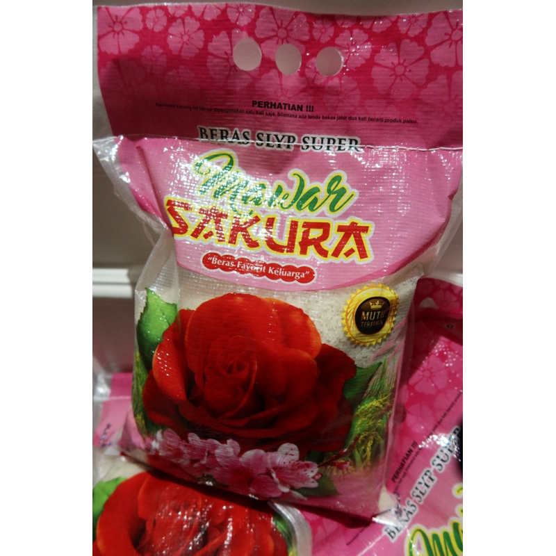 Jual Beras PREMIUM cap Mawar Sakura 5 L | Shopee Indonesia