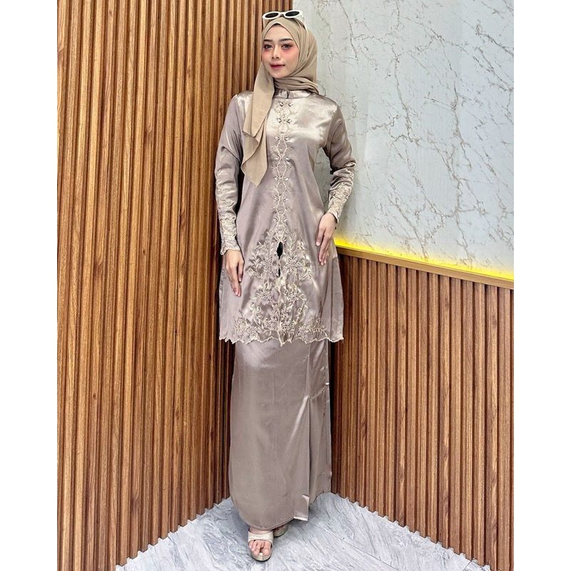 Jual Baju Setelan Kurung Melayu Raina Bordir Mix Payet Wanita | Shopee Indonesia