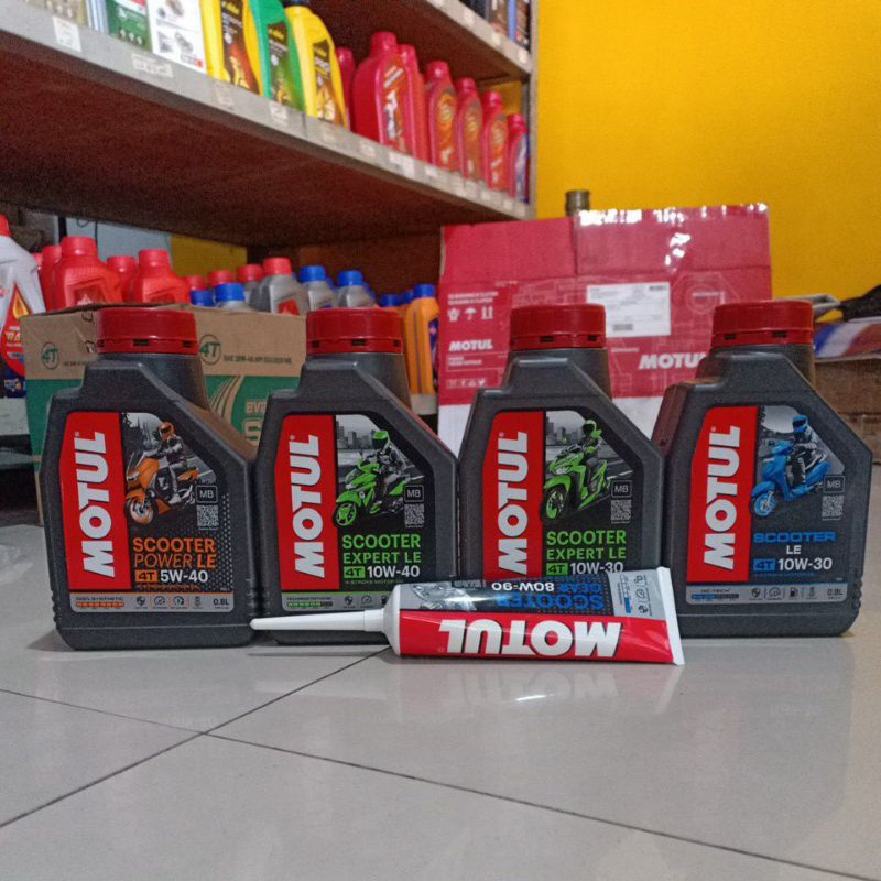 Jual Paket Hemat Oli Mesin Matic Motul Scooter 0.8ml dan Oli Gear ...