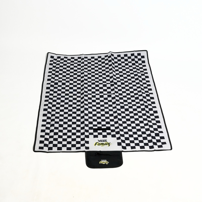 Jual V Picnic Mat Checkerboard Limited Rellase Original | Shopee Indonesia