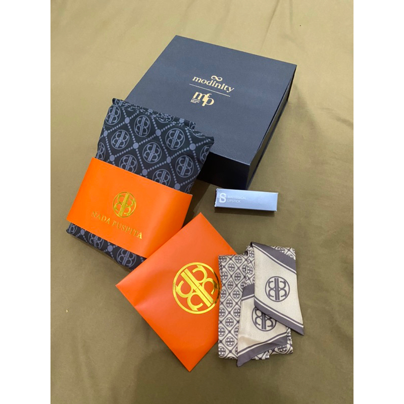 Jual paket goodiebag modinity MFP 2025 buttonscarves nadapuspita ...