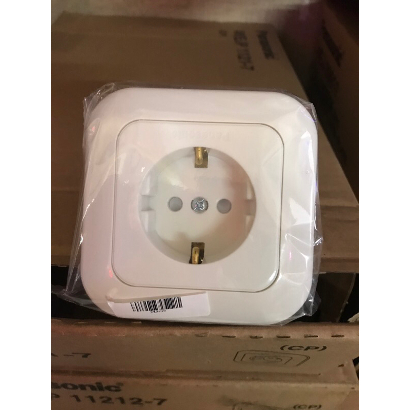 Jual Panasonic Stop Kontak Arde WEJP 1121-7 dengan CP Colokan Listrik ...