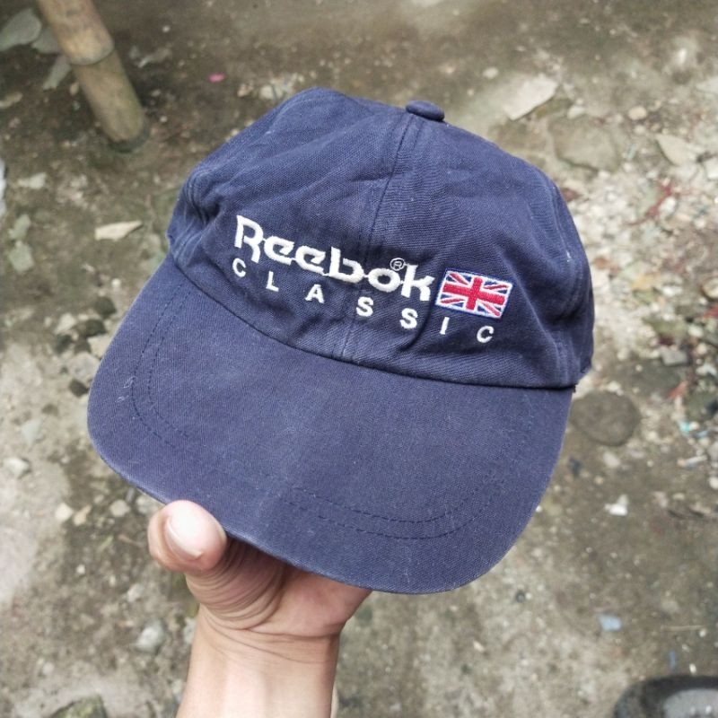 Jual Jual topi vintage Reebok classic navy. Bekas second branded ...