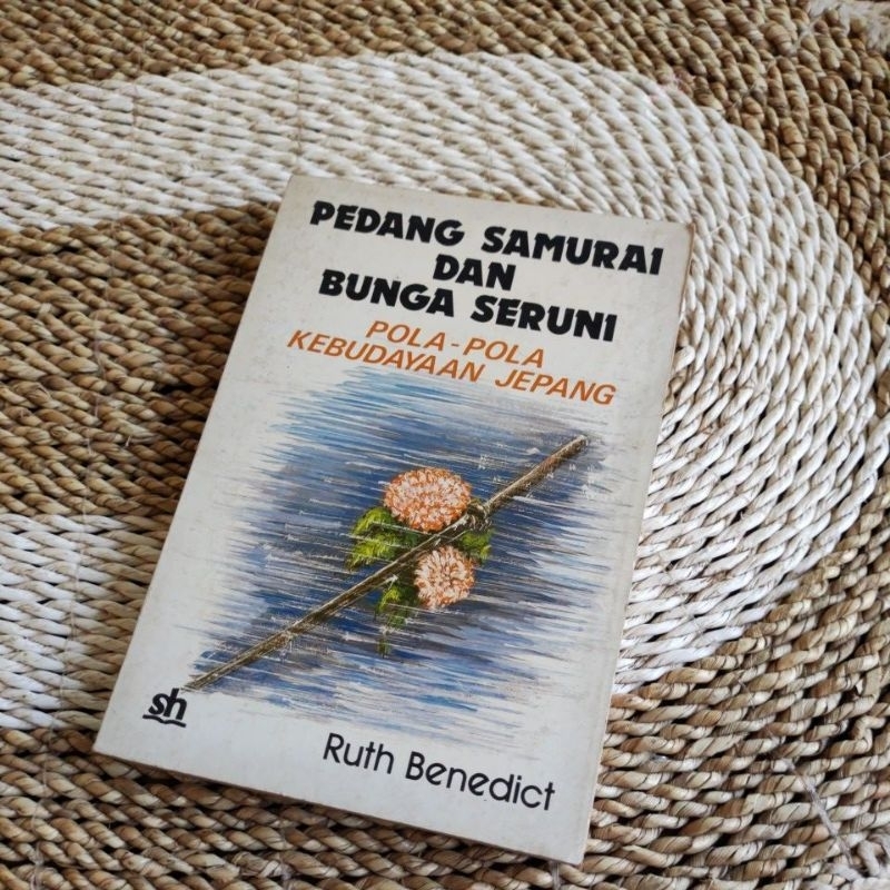 Jual PEDANG SAMUR*I DAN BUNGA SERUNI - RUTH BENEDICT original | Shopee ...