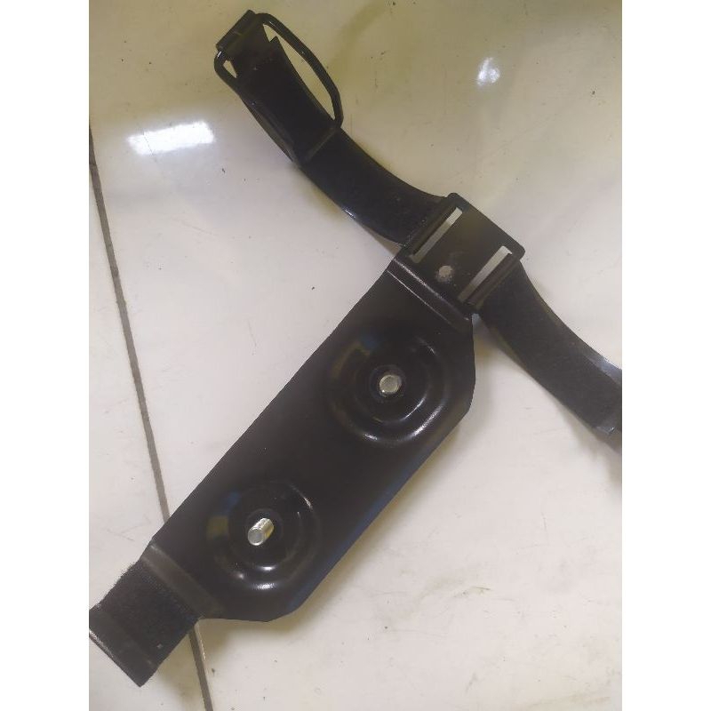 Jual Bracket Apar 0,5/Bracket Apar Kecil/Hanya Bracket | Shopee Indonesia