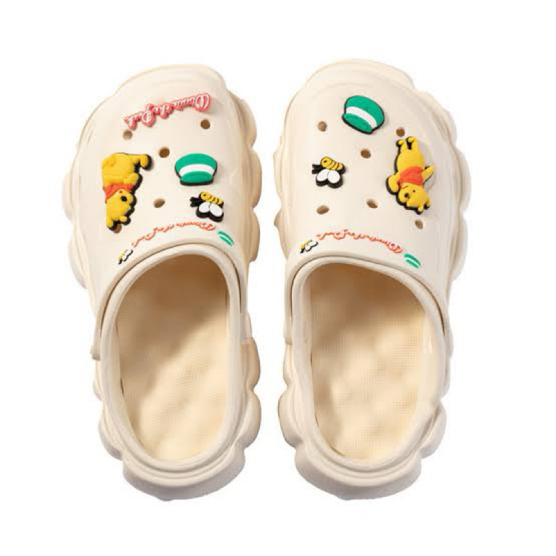 Jual Miniso Hollow Clogs Winnie The Pooh / Sandal crocs selop alas kaki ...