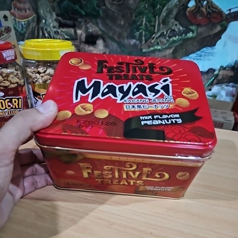Jual ED 10.26 TIN 20*7GR - KACANG MAYASI KALENG ISI 20 PACK FESTIVE ...