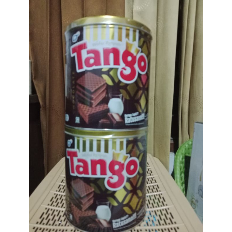 Jual Tango Wafer Kaleng 240g Cokelat | Shopee Indonesia