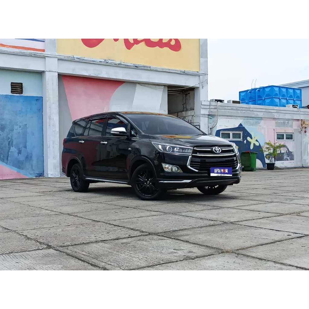 Jual TOYOTA INNOVA VENTURER 2.0 AT 2017 HITAM. TANGAN PERTAMA, PAJAK ...